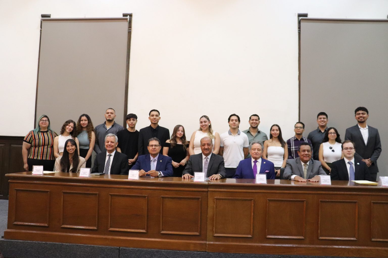 CAZADORES DE LA EDUCACIÓN - Otro sitio más de Universidad Tecnológica ...